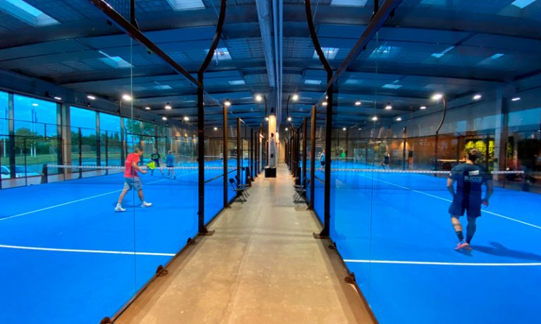 Padel or Paddle? Differences and Similarities between these Two sports